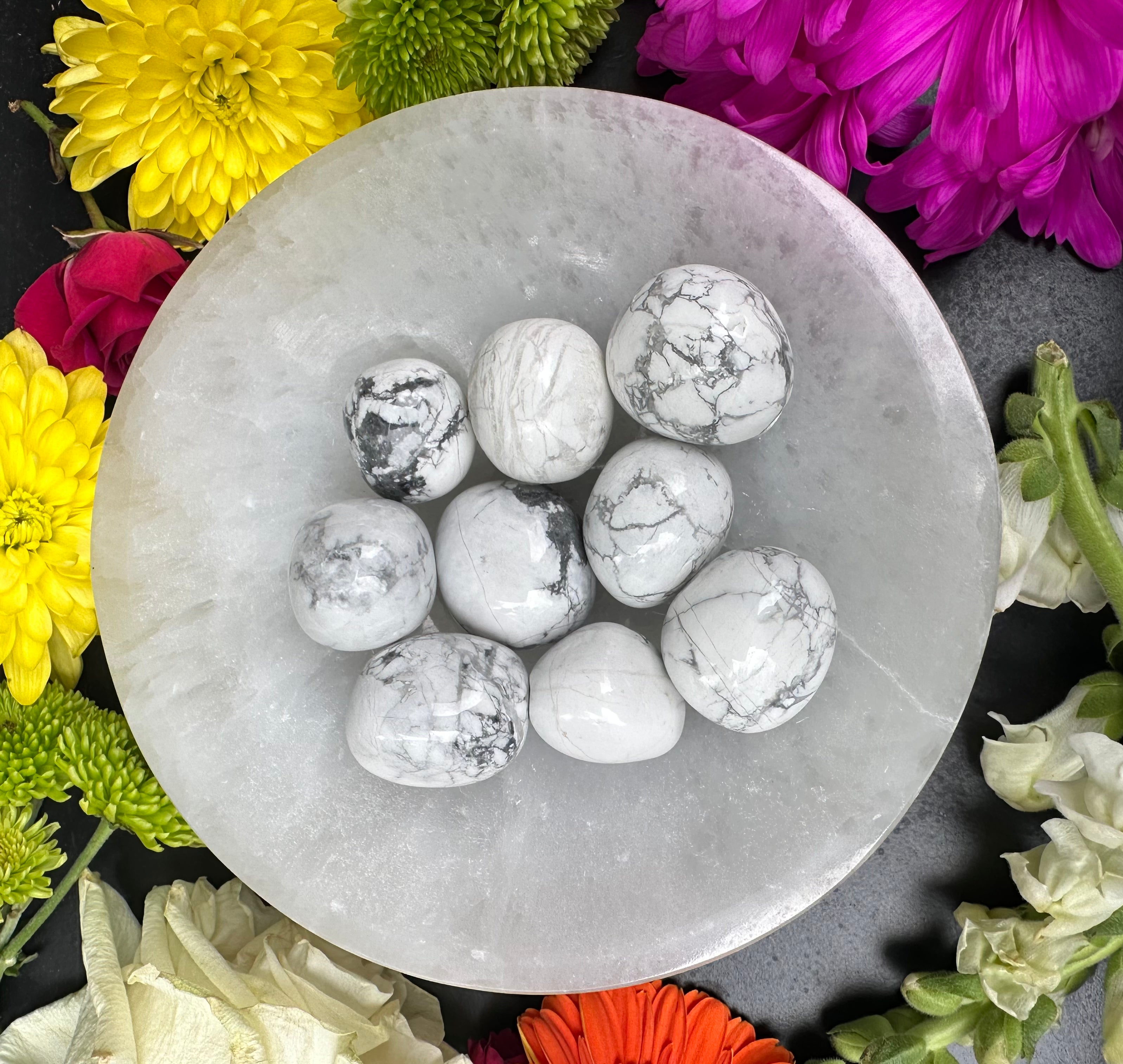 Howlite Tumbled Stone – Scorpio Sun and Moon Dreamers